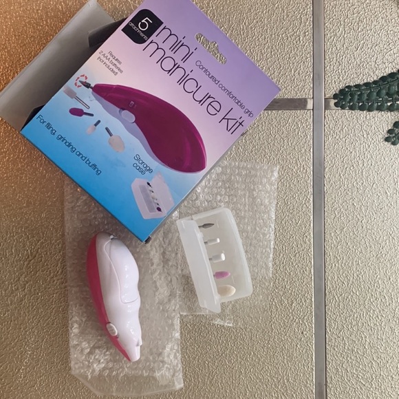 Makeup | Mini Manicure Set Comes With 5 Different Interchangeable Heads ...